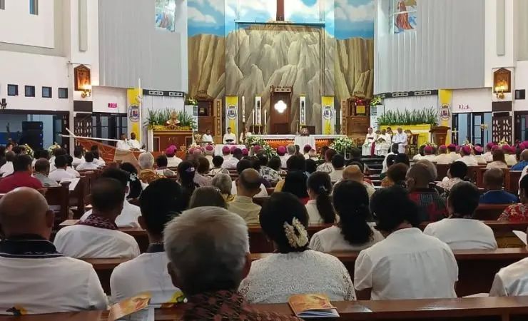 Governor of Central Papua Hopes Bishop Timika to Keep the Spirit of ...